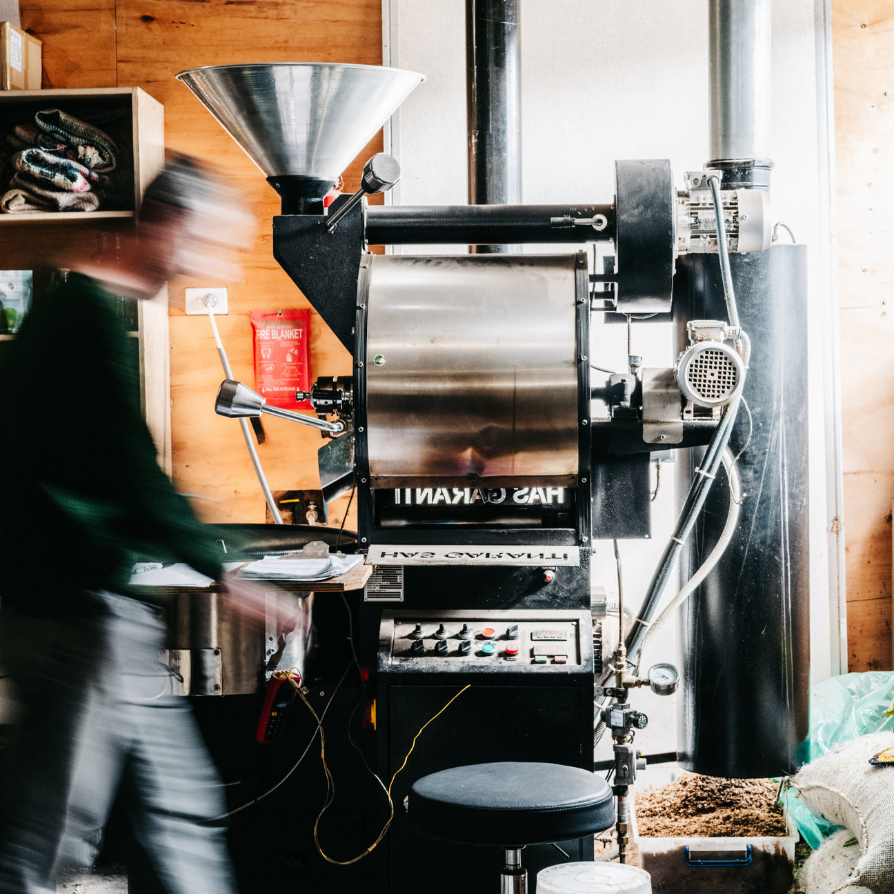 How to Brew Coffee with a Plunger (French Press Method) – Hello Coffee
